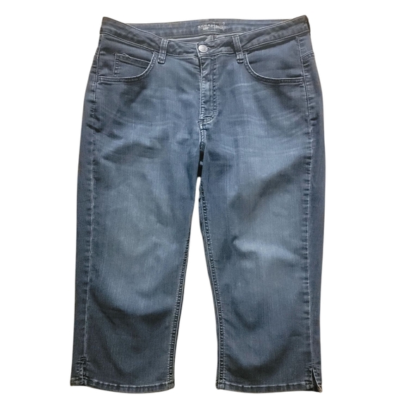 Riders by Lee | Pants & Jumpsuits | Riders By Lee Indigo Denim Capris ...